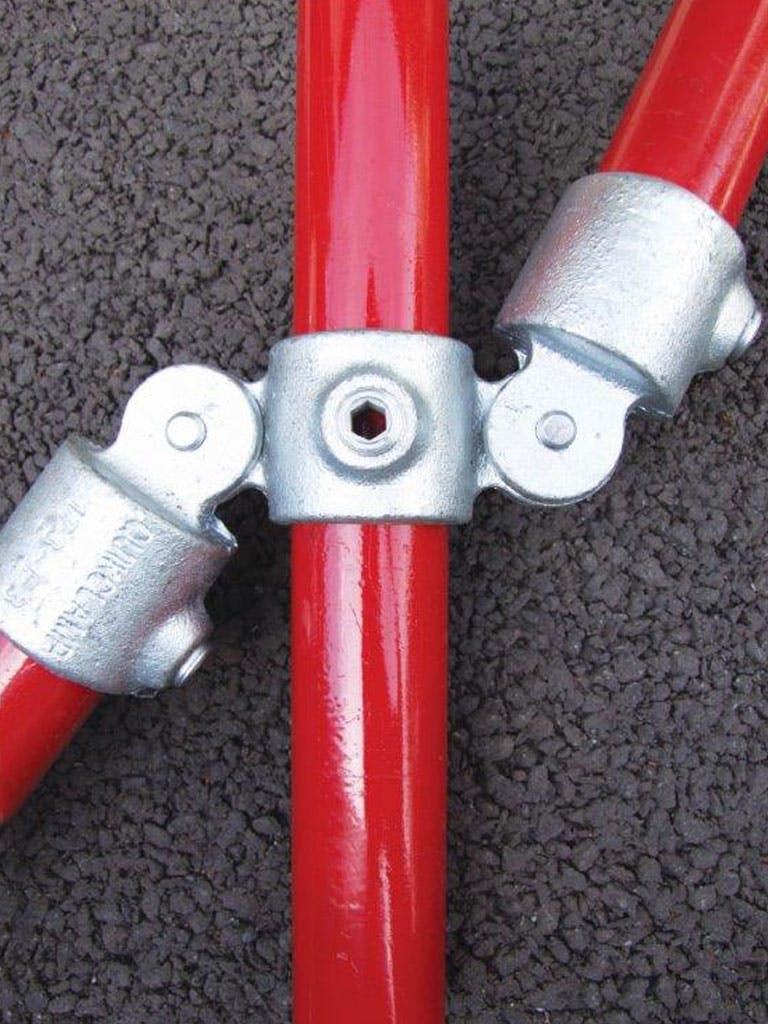 Global Walkway 167 Double Inline Swivel Pipeclamp